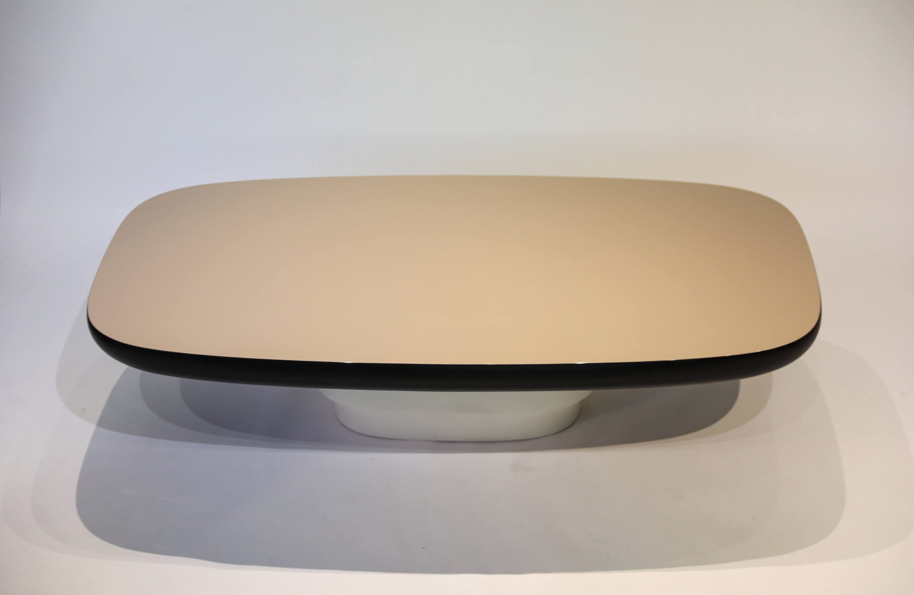 Flush, Table basse | Galerie Carole Decombe